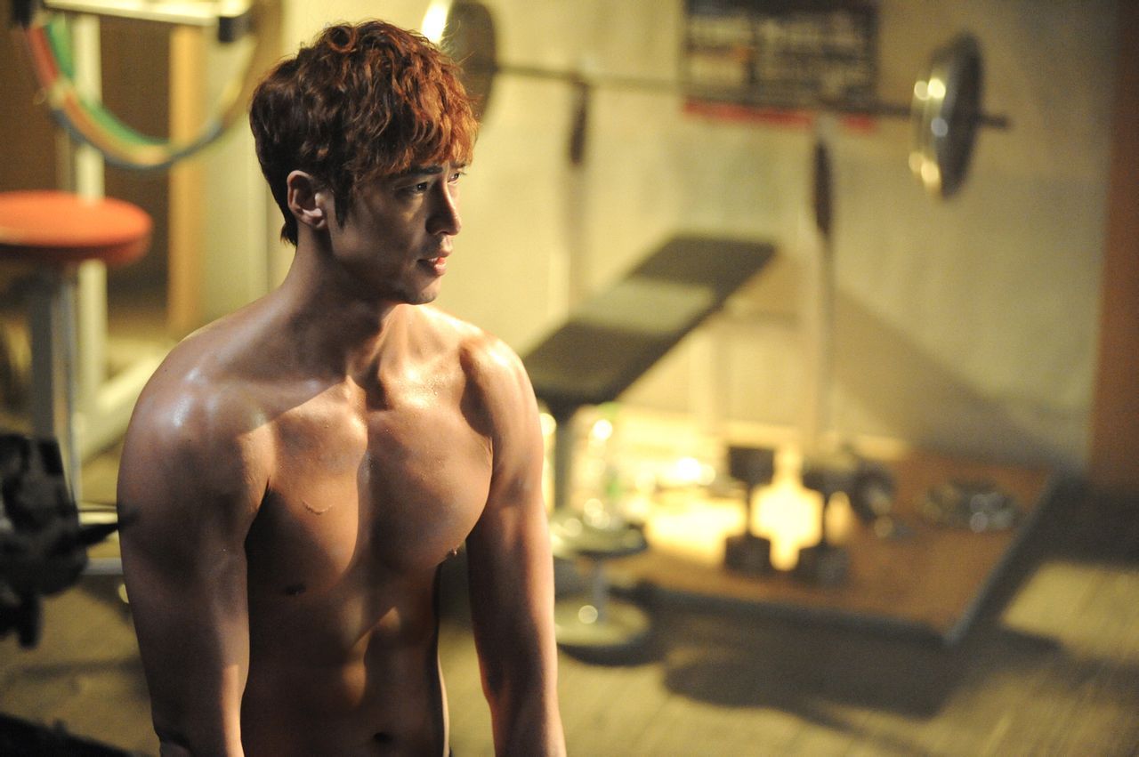 Kang Ji-Hwan 2020: Wife, net worth, tattoos, smoking & body facts - Taddlr